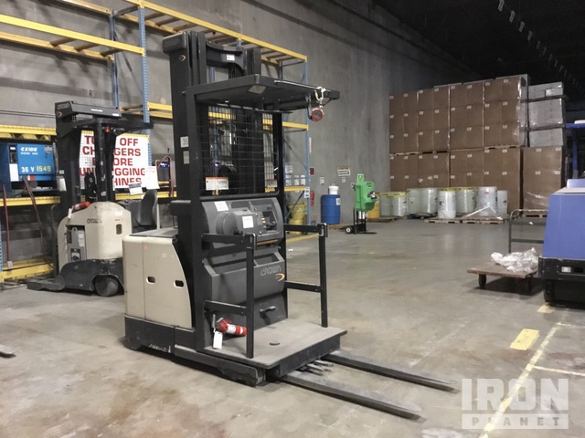 2004 Crown SP3200 Series Order Picker Electric Forklift in Las Vegas ...