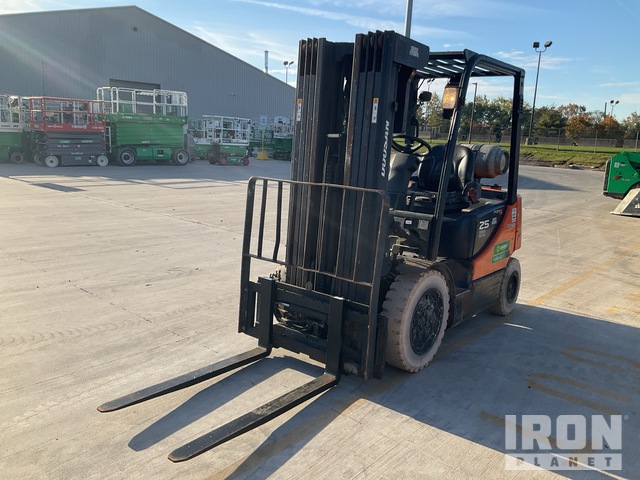 2015 Doosan G25E-5 3000 lb Pneumatic Tire Forklift in Perth Amboy, New ...