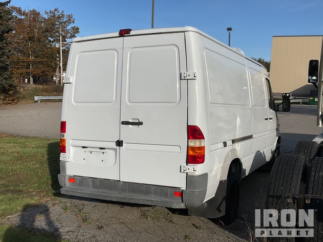 2006 Freightliner Sprinter 3500 Refrigerated Cargo Van in Westbrook ...