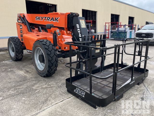 2021 Sky Track 8042 Telehandler in Mangonia Park, Florida, United ...