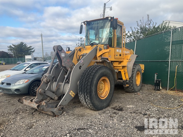 2004 Volvo L90E Wheel Loader (Inoperable) in South Bend, Indiana ...