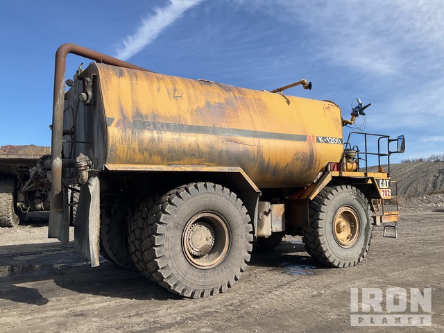2003 Cat 775E 4x2 Water Truck in Cowen, West Virginia, United States ...