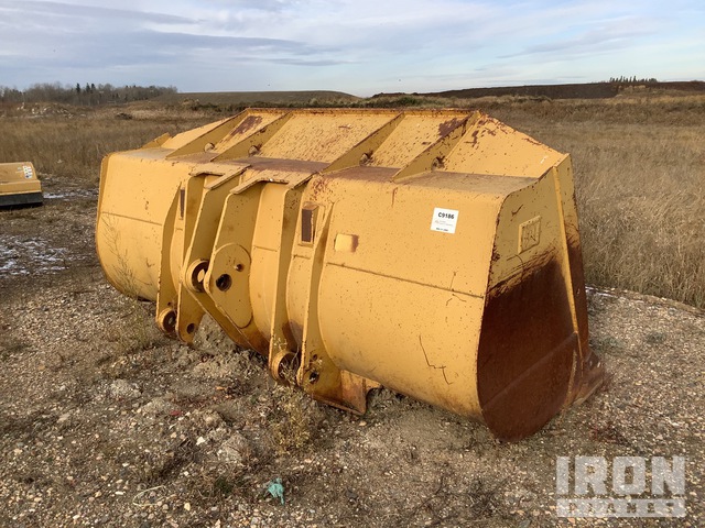 Cat 10 ft 6 in Bucket - Fits CAT 972G in Newbrook, Alberta, Canada ...