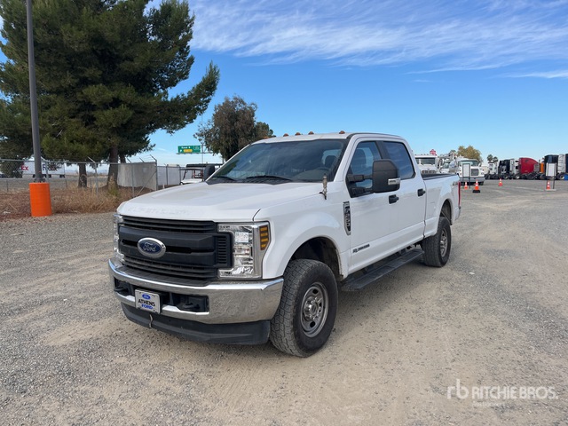 2019 Ford F-250 XL 4x4 Crew Cab Pickup in Dunnigan, California, United ...