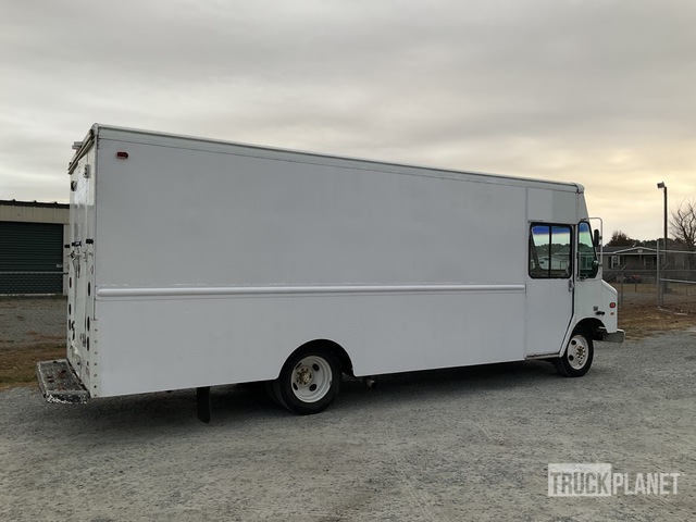 2004 Workhorse P42 4x2 Step Van in LA GRANGE, North Carolina, United ...