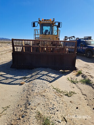 1994 Cat 826C Landfill Compactor in Borrego Springs, California, United ...