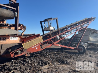 2015 Superior 30 in x 40 ft Portable Radial Stacking Conveyor in ...