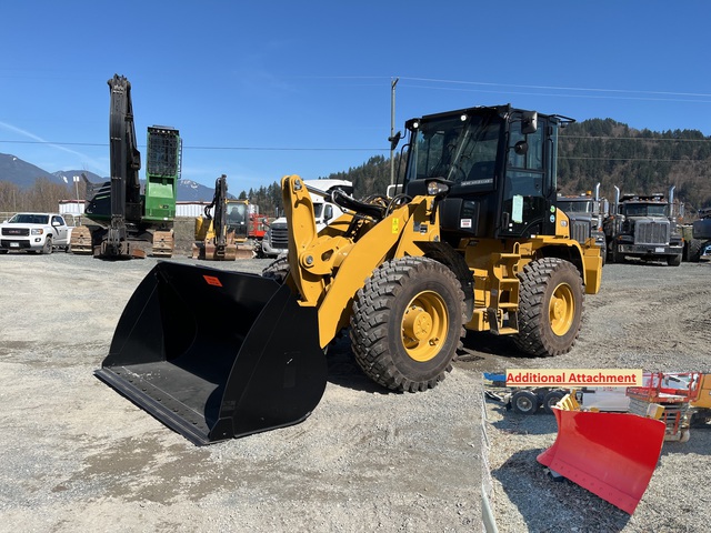 Landscaping Equipment Utility Vehicles Skid Steer Loaders Compact Track ...