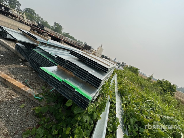 Quantity of (35) 32 ft 16 Gauge Aluminum C Tracks in North East ...