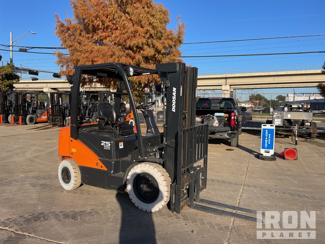 2022 (unverified) Doosan G25E-7 4600 lb Pneumatic Tire Forklift in ...