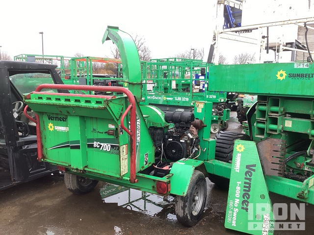 2015 Vermeer BC700XL Tow-Behind Wood Chipper in WEST SENECA, New York ...