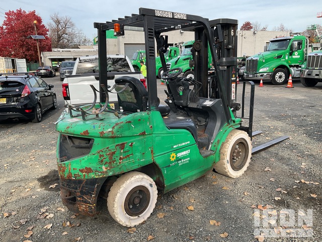 2014 Mitsubishi FG30N 5500 lb 4x2 Pneumatic Tire Forklift in Carlstadt ...