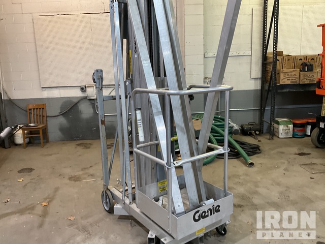 1991 Genie PLC-36 Electric Vertical Mast Lift in Fort Gratiot, Michigan ...