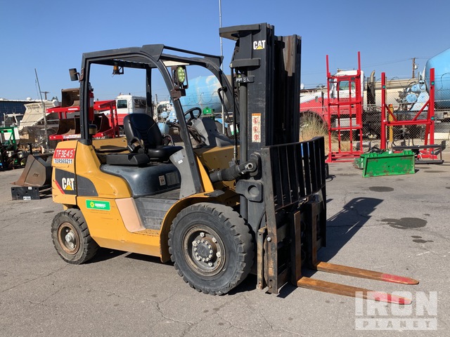 2012 Cat PD8000 5700 lb Pneumatic Tire Forklift in Long Beach ...