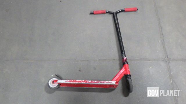 Fuzion Scooter in Edmonton, Alberta, Canada (IronPlanet Item #10833841)