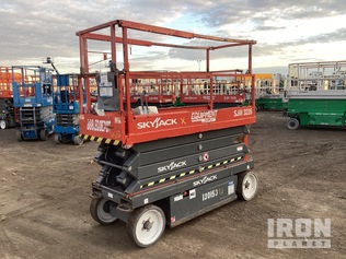 2017 Skyjack SJ3226 Electric Scissor Lift in South Vienna, Ohio, United ...