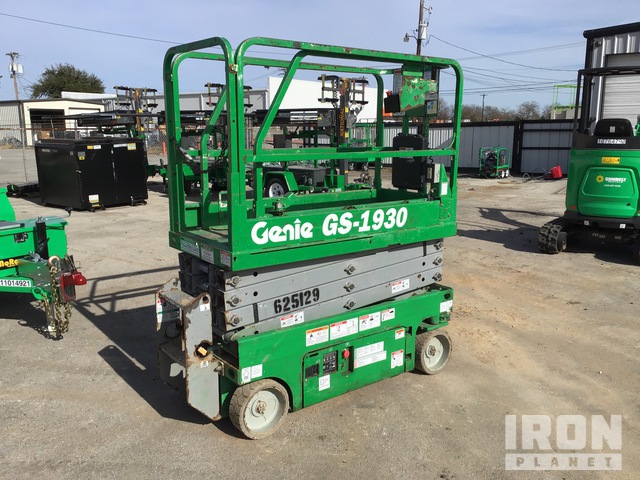 2014 Genie GS-1930 Electric Scissor Lift in Greenville, Texas, United ...