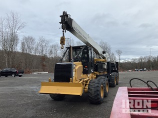 National Crane 800D Telescopic Boom on 2008 Cat 574 8x8 Log Forwarder ...