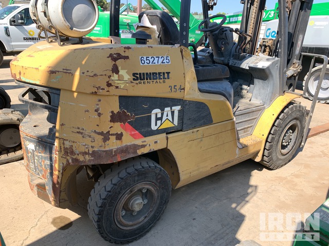 2014 Cat GP50CN1 9650 lb Pneumatic Tire Forklift (Inoperable) in ...