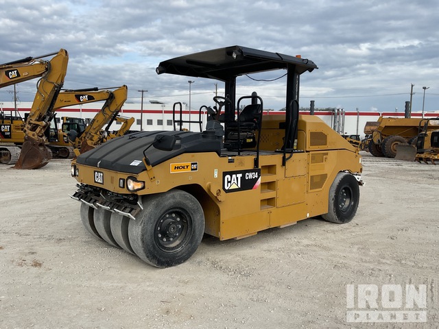 2017 Cat CW34 8 Wheel Pneumatic Roller in Waco, Texas, United States ...