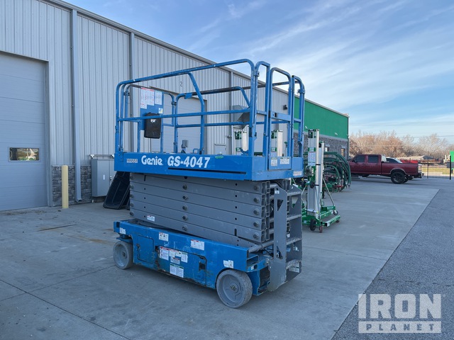2016 Genie GS4047 Electric Scissor Lift in Lebanon, Illinois, United ...