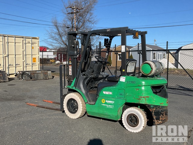 2014 Mitsubishi FG25N 4500 lb Pneumatic Tire Forklift in Worcester ...