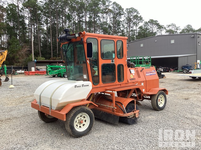 2018 Broce RCT350 Self-Propelled Broom in Mandeville, Louisiana, United ...