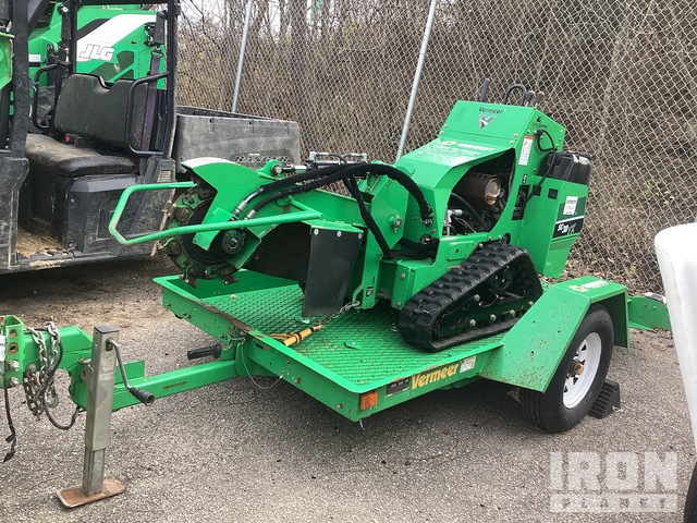 2016 Vermeer SC30TX Tracked Stump Grinder w/ Vermeer TLR33 Trailer in ...