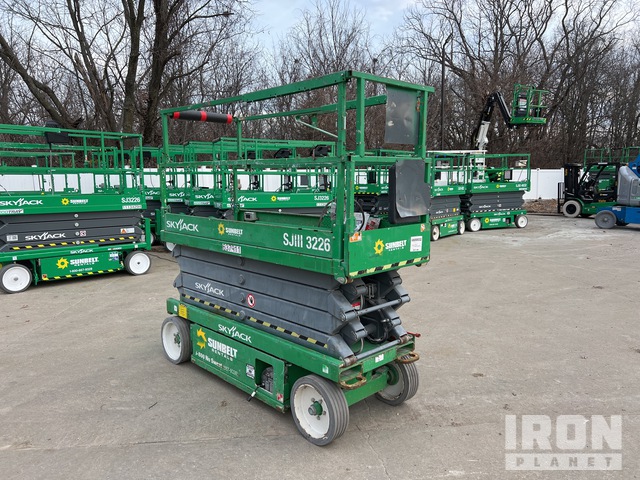 2014 Skyjack SJ3226 Electric Scissor Lift in Lees Summit, Missouri ...