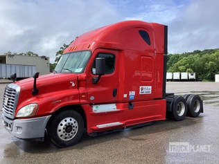 2015 Freightliner Cascadia 125 6x4 T/A Sleeper Truck Tractor in North ...