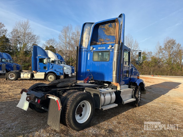 2013 Kenworth T800 4x2 S/A Day Cab Truck Tractor in Clanton, Alabama ...