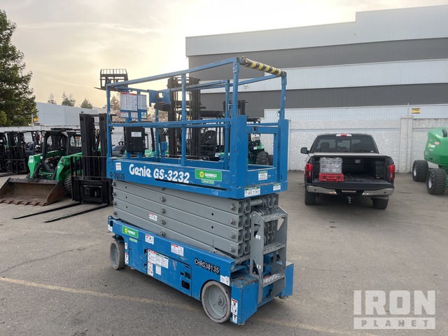 2013 Genie GS3232 Electric Scissor Lift in Livermore, California ...
