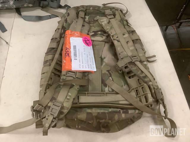 Surplus (8) Medium Rucksacks, (5) Large Field Packs, (33) Assault Packs ...