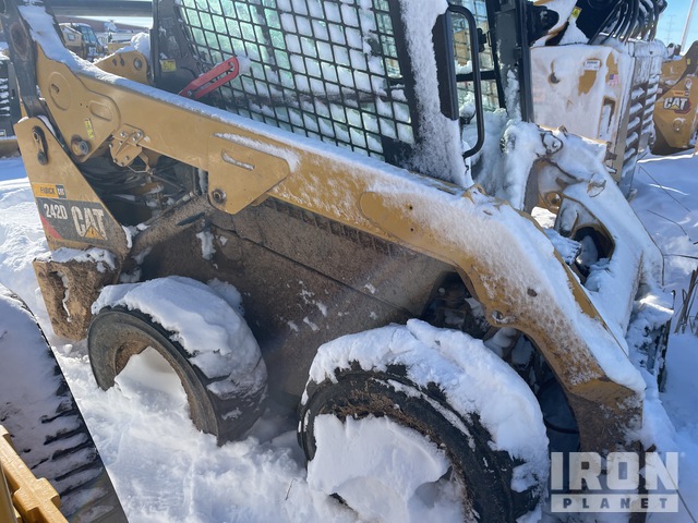 2019 Cat 242D Skid Steer Loader in Green Bay, Wisconsin, United States ...