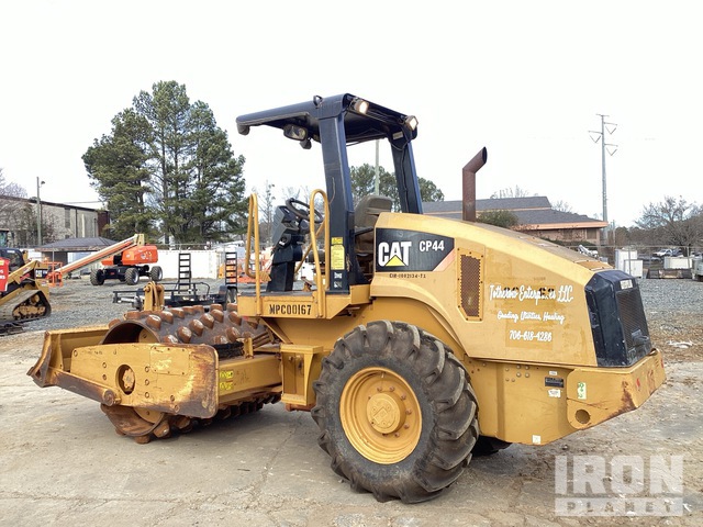 2013 Cat CP44 Padfoot Drum Compactor in Kennesaw, Georgia, United ...