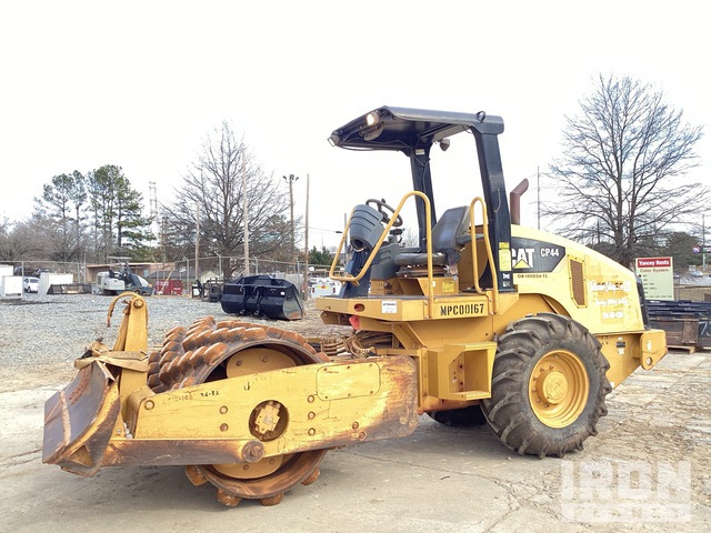 2013 Cat CP44 Padfoot Drum Compactor in Kennesaw, Georgia, United ...