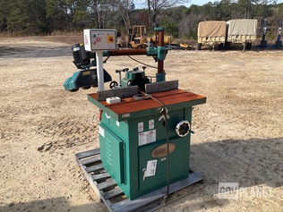 Surplus Grizzly G5913Z Tilting Spindle Shaper in Fayetteville, North ...