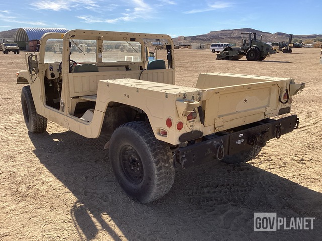 Surplus 2009 AM General M1097R1 HMMWV 2 Door w/Truck Body in Yermo ...