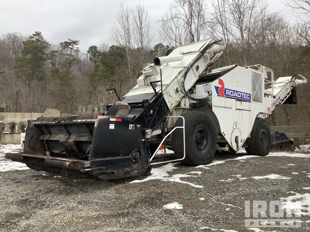 2011 Roadtec SB-2500D Wheel Asphalt Transfer Machine in Oak Ridge ...