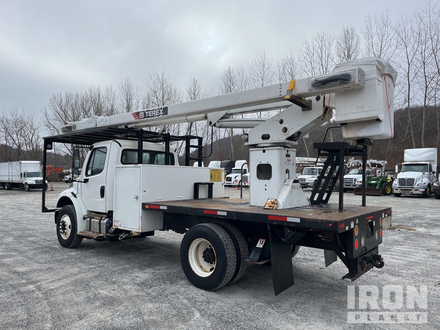 2014 Terex Hi-Ranger XT-60 60 ft on 2016 Freightliner M2 106 4x2 ...