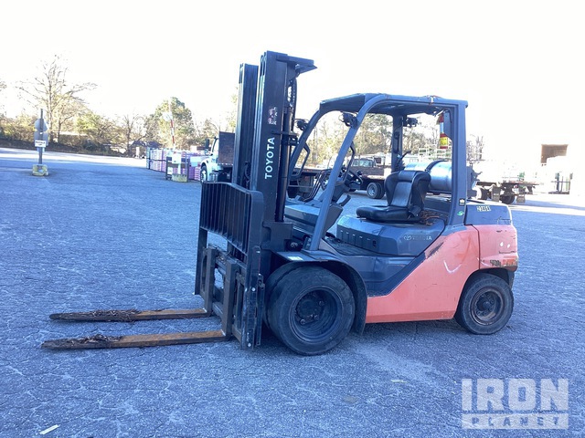 2015 Toyota 8FG40U 8200 lb Pneumatic Tire Forklift in Columbus, Georgia ...