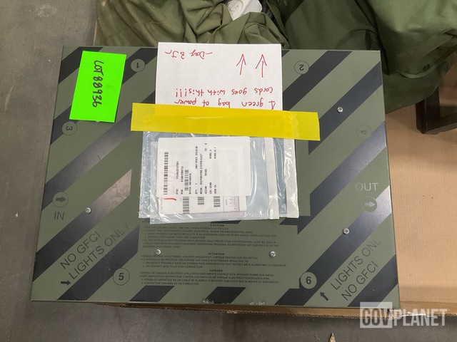 Surplus (1) Hubbell SCSB0M2 Power Distribution Unit & (1) M40 Power ...