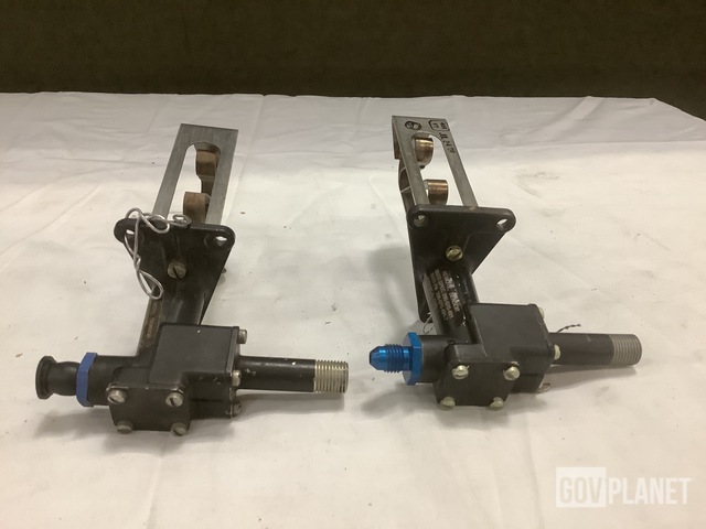 Surplus (2) Bell Helicopter Textron 206-070-491-7 Temperature Remote ...