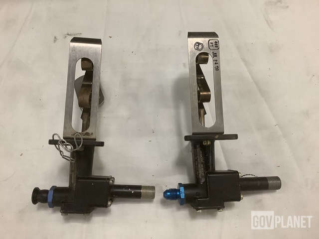 Surplus (2) Bell Helicopter Textron 206-070-491-7 Temperature Remote ...