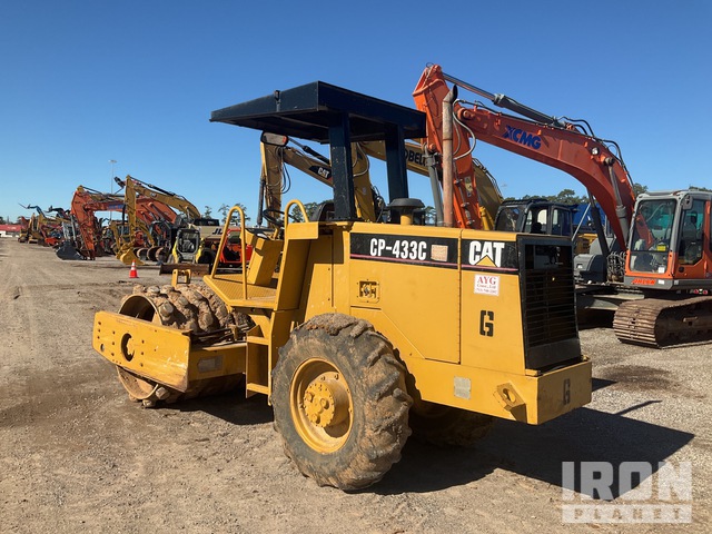 1999 Cat CP-433C Smooth Drum Compactor in Humble, Texas, United States ...
