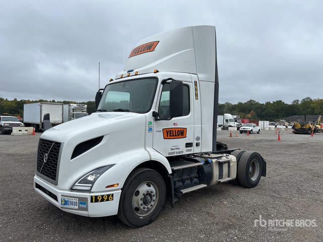 2022 Volvo VNR 4x2 S/A Day Cab Truck Tractor | Ritchie Bros. Auctioneers