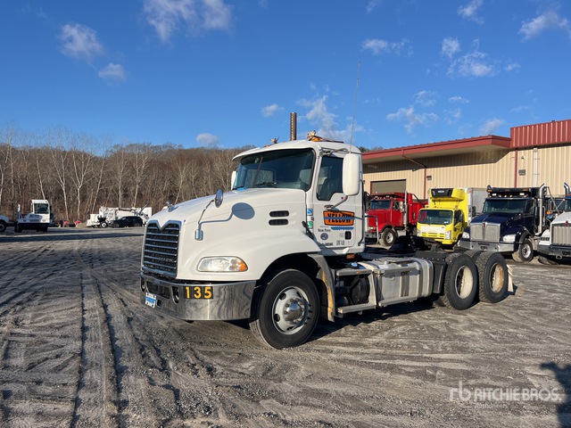 2017 Mack CXU613 Pinnacle 6x4 T/A Day Cab Truck Tractor | Ritchie Bros ...