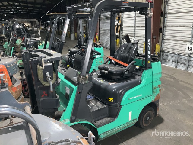 2021 Mitsubishi FGC25N4 5000 lb Caretilla de Ruedas de Macizas ...