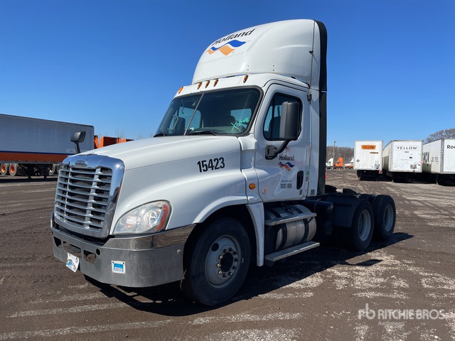 2015 Freightliner Cascadia125 6x2 T/A Day Cab Truck Tractor | Ritchie ...