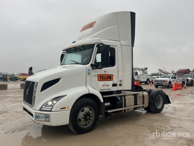 2019 Volvo VNR 4x2 S/A Day Cab Truck Tractor | Ritchie Bros. Auctioneers